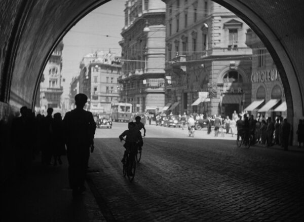 Cinematography Analysis Of Bicycle Thieves & Stills - Color Culture